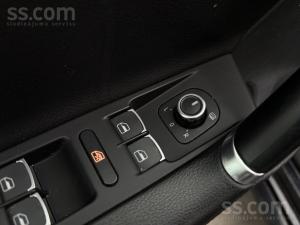 Black Volkswagen Passat B7 2011 in Jelgava, with an engine capacity of 2.00 L and mileage of 339 thousand km for 4950 €, photo 13 on AUTOMOTO.COM.LV