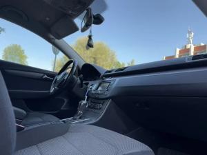 Black Volkswagen Passat B7 2011 in Riga, with an engine capacity of 2.00 L and mileage of 318 thousand km for 3990 €, photo 12 on AUTOMOTO.COM.LV