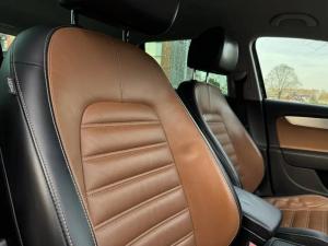 Black Volkswagen Passat B7 2011 in Riga, with an engine capacity of 2.00 L and mileage of 349 thousand km for 4390 €, photo 17 on AUTOMOTO.COM.LV