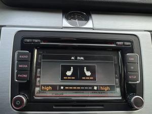 Black Volkswagen Passat B7 2011 in Riga, with an engine capacity of 2.00 L and mileage of 349 thousand km for 4390 €, photo 19 on AUTOMOTO.COM.LV
