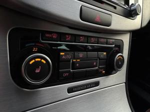 Black Volkswagen Passat B7 2011 in Riga, with an engine capacity of 2.00 L and mileage of 349 thousand km for 4390 €, photo 25 on AUTOMOTO.COM.LV
