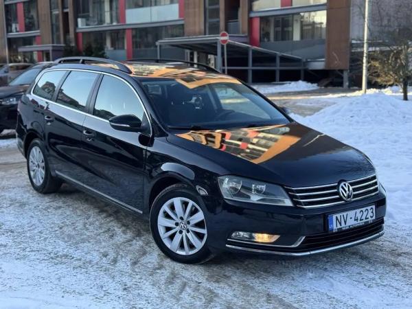 Black Volkswagen Passat B7 2011 in Riga, with an engine capacity of 2.00 L and mileage of 260 thousand km for 4490 €, photo 1 on AUTOMOTO.COM.LV