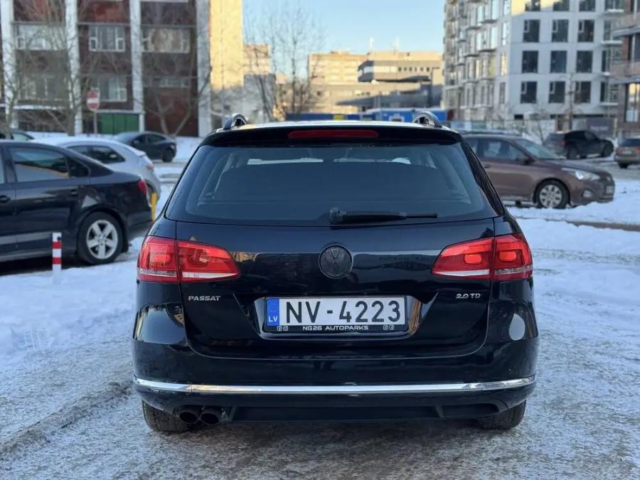 Melns Volkswagen Passat B7 2011 Rīga, ar dzinēja tilpumu 2.00 L un nobraukumu 260 tūkst. km par 4490 €, foto 5 vietnē AUTOMOTO.COM.LV