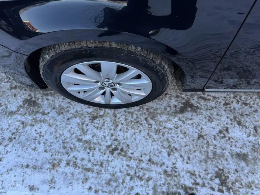 Melns Volkswagen Passat B7 2011 Rīga, ar dzinēja tilpumu 2.00 L un nobraukumu 260 tūkst. km par 4490 €, foto 7 vietnē AUTOMOTO.COM.LV