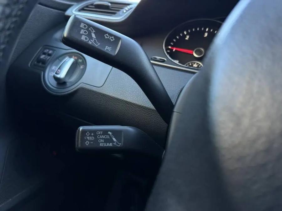 Melns Volkswagen Passat B7 2011 Rīga, ar dzinēja tilpumu 2.00 L un nobraukumu 260 tūkst. km par 4490 €, foto 23 vietnē AUTOMOTO.COM.LV