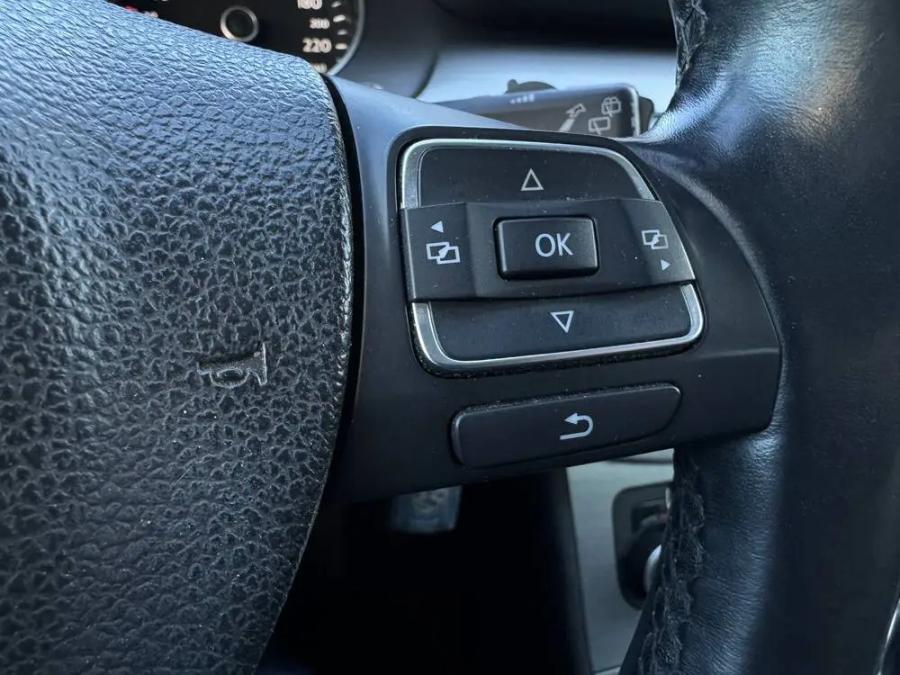 Melns Volkswagen Passat B7 2011 Rīga, ar dzinēja tilpumu 2.00 L un nobraukumu 260 tūkst. km par 4490 €, foto 25 vietnē AUTOMOTO.COM.LV