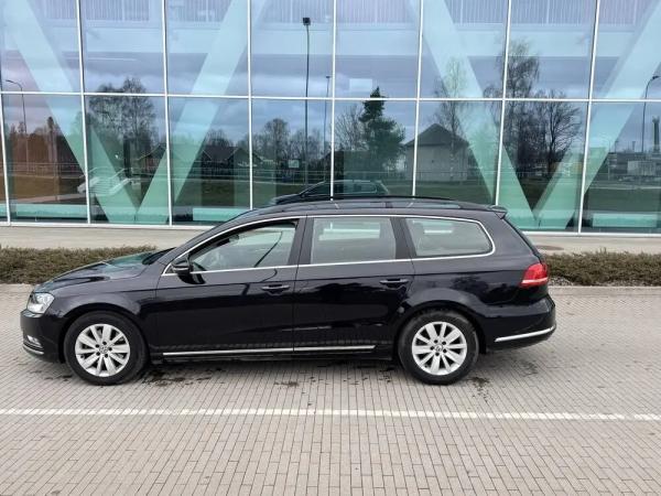 Black Volkswagen Passat B7 2011 in Rezekne, with an engine capacity of 2.00 L and mileage of 258 thousand km for 5700 €, photo 4 on AUTOMOTO.COM.LV