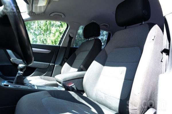 Black Volkswagen Passat B7 2011 in Riga, with an engine capacity of 2.00 L and mileage of 384 thousand km for 1990 €, photo 7 on AUTOMOTO.COM.LV