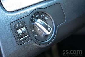 Black Volkswagen Passat B7 2011 in Riga, with an engine capacity of 2.00 L and mileage of 384 thousand km for 1990 €, photo 12 on AUTOMOTO.COM.LV