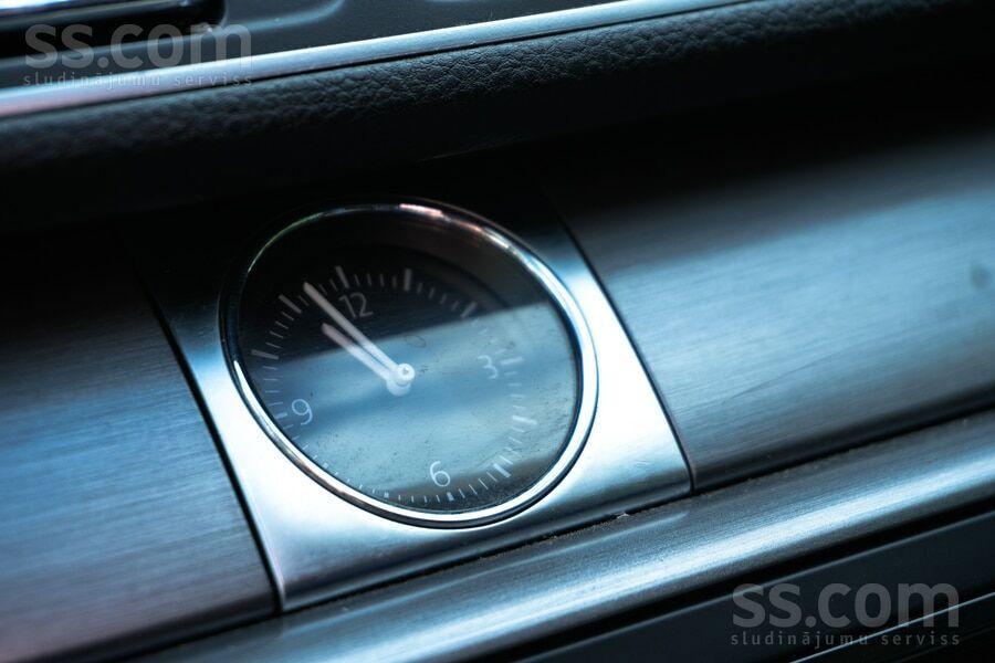 Black Volkswagen Passat B7 2011 in Riga, with an engine capacity of 2.00 L and mileage of 384 thousand km for 1990 €, photo 16 on AUTOMOTO.COM.LV