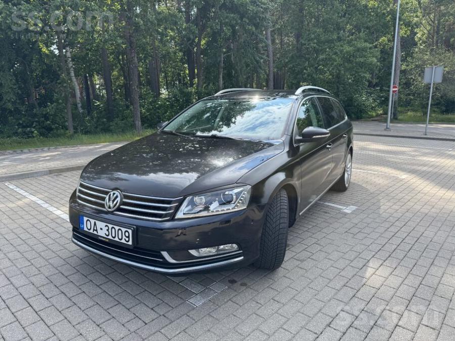 Black Volkswagen Passat B7 2011 in Jurmala, with an engine capacity of 2.00 L and mileage of 311 thousand km for 4999 €, photo 3 on AUTOMOTO.COM.LV
