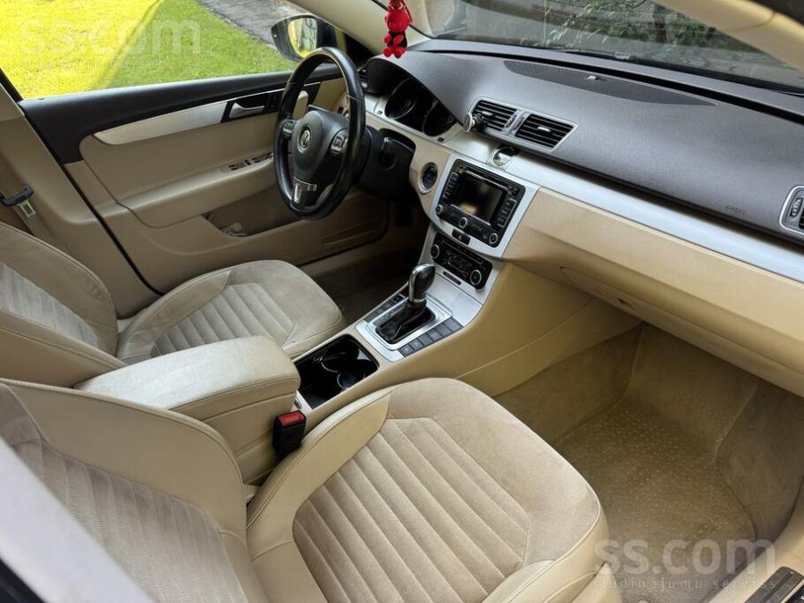 Black Volkswagen Passat B7 2011 in Jurmala, with an engine capacity of 2.00 L and mileage of 311 thousand km for 4999 €, photo 6 on AUTOMOTO.COM.LV