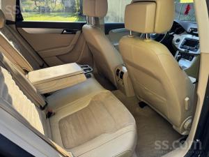 Black Volkswagen Passat B7 2011 in Jurmala, with an engine capacity of 2.00 L and mileage of 311 thousand km for 4999 €, photo 7 on AUTOMOTO.COM.LV