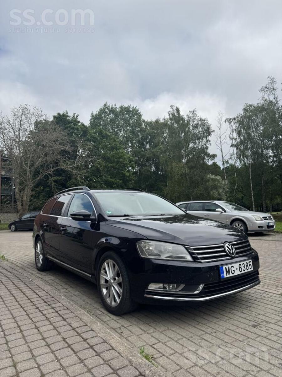 Black Volkswagen Passat B7 2011 in Liepaja, with an engine capacity of 2.00 L and mileage of 291 thousand km for 3500 €, photo 6 on AUTOMOTO.COM.LV