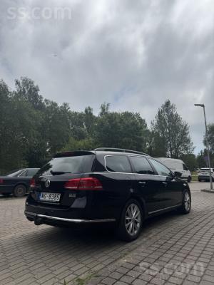 Black Volkswagen Passat B7 2011 in Liepaja, with an engine capacity of 2.00 L and mileage of 291 thousand km for 3500 €, photo 7 on AUTOMOTO.COM.LV