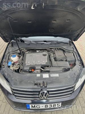 Black Volkswagen Passat B7 2011 in Liepaja, with an engine capacity of 2.00 L and mileage of 291 thousand km for 3500 €, photo 11 on AUTOMOTO.COM.LV