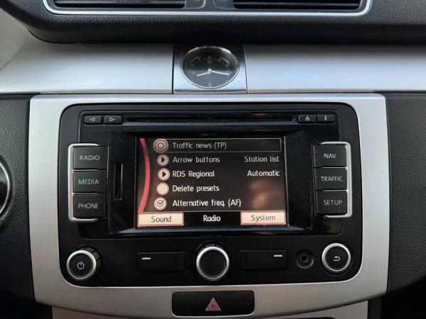 Melns Volkswagen Passat B7 2011 Rīga, ar dzinēja tilpumu 2.00 L un nobraukumu 357 tūkst. km par 3490 €, foto 8 vietnē AUTOMOTO.COM.LV