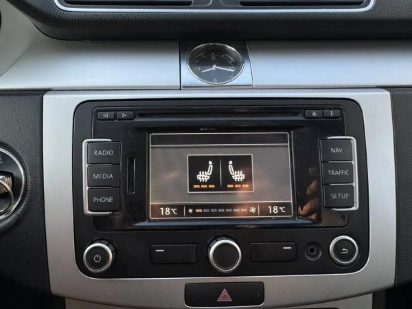 Melns Volkswagen Passat B7 2011 Rīga, ar dzinēja tilpumu 2.00 L un nobraukumu 357 tūkst. km par 3490 €, foto 10 vietnē AUTOMOTO.COM.LV