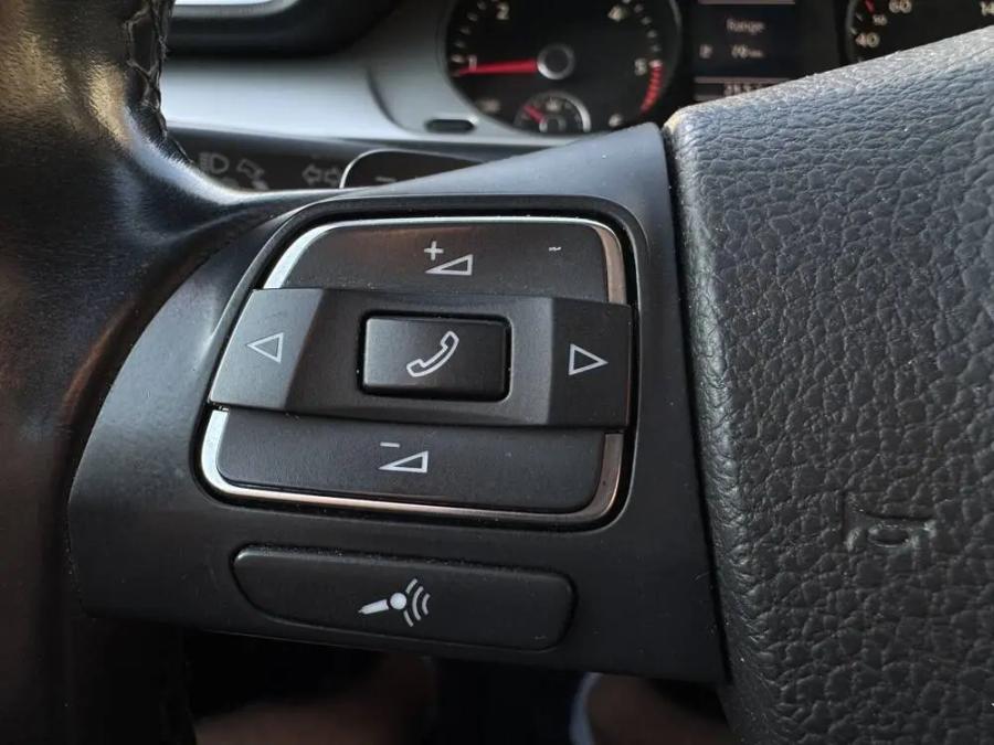 Melns Volkswagen Passat B7 2011 Rīga, ar dzinēja tilpumu 2.00 L un nobraukumu 357 tūkst. km par 3490 €, foto 14 vietnē AUTOMOTO.COM.LV