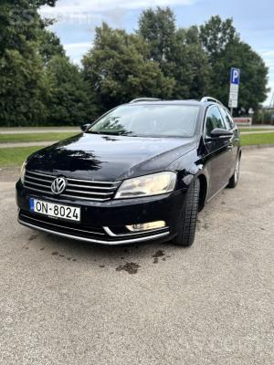 Melns Volkswagen Passat B7 2011 Cēsis, ar dzinēja tilpumu 2.00 L un nobraukumu 321 tūkst. km par 2500 €, foto  vietnē AUTOMOTO.COM.LV