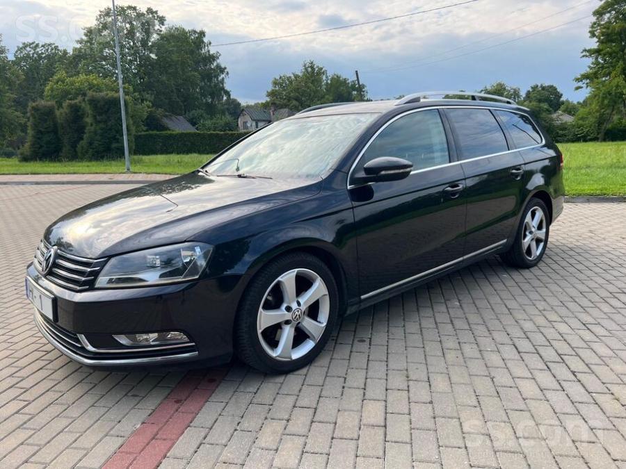Black Volkswagen Passat B7 2011 in Riga, with an engine capacity of 1.80 L and mileage of 235 thousand km for 3000 €, photo 4 on AUTOMOTO.COM.LV