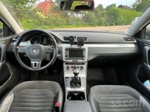 Black Volkswagen Passat B7 2011 in Riga, with an engine capacity of 1.80 L and mileage of 235 thousand km for 3000 €, photo 12 on AUTOMOTO.COM.LV
