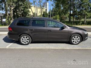 Black Volkswagen Passat B7 2011 in Riga, with an engine capacity of 1.60 L and mileage of 279 thousand km for 3750 €, photo  on AUTOMOTO.COM.LV