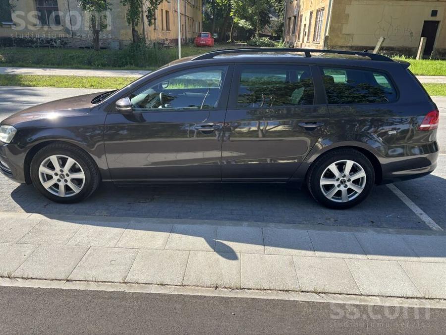 Melns Volkswagen Passat B7 2011 Rīga, ar dzinēja tilpumu 1.60 L un nobraukumu 279 tūkst. km par 3750 €, foto 4 vietnē AUTOMOTO.COM.LV