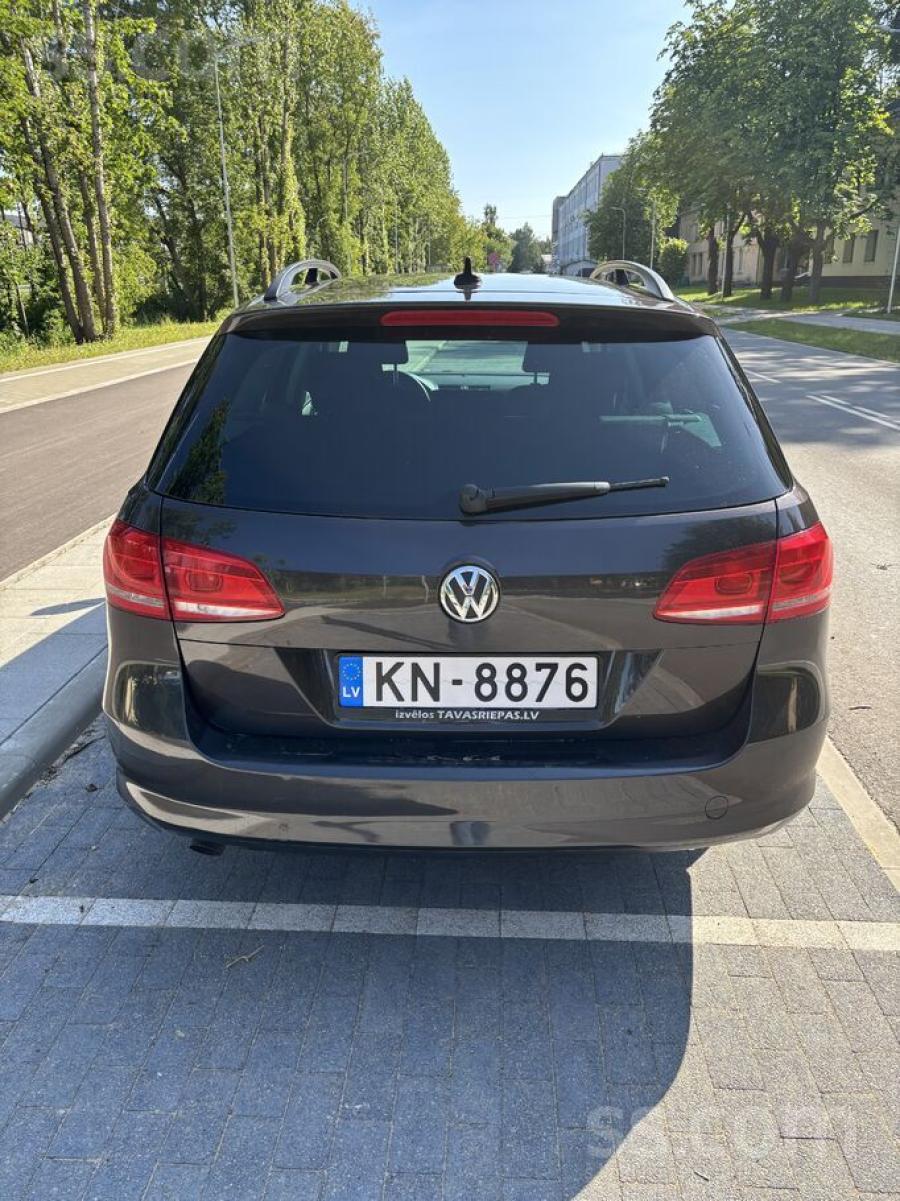 Melns Volkswagen Passat B7 2011 Rīga, ar dzinēja tilpumu 1.60 L un nobraukumu 279 tūkst. km par 3750 €, foto 5 vietnē AUTOMOTO.COM.LV