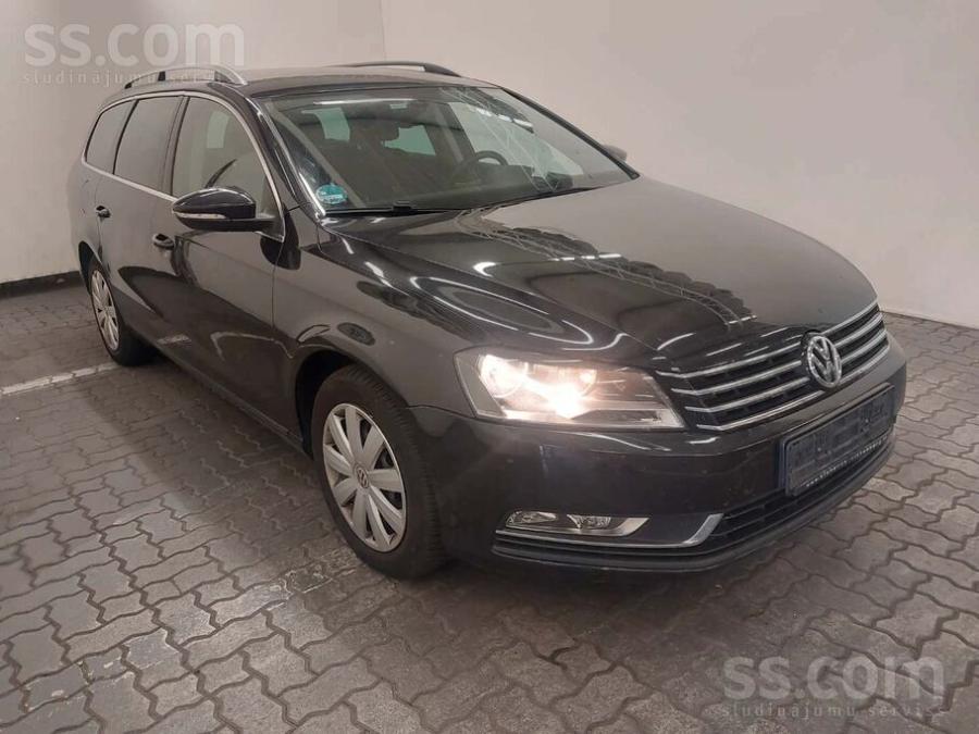 Black Volkswagen Passat B7 2011 in Cesis, with an engine capacity of 2.00 L and mileage of 0 thousand km for 4200 €, photo 3 on AUTOMOTO.COM.LV