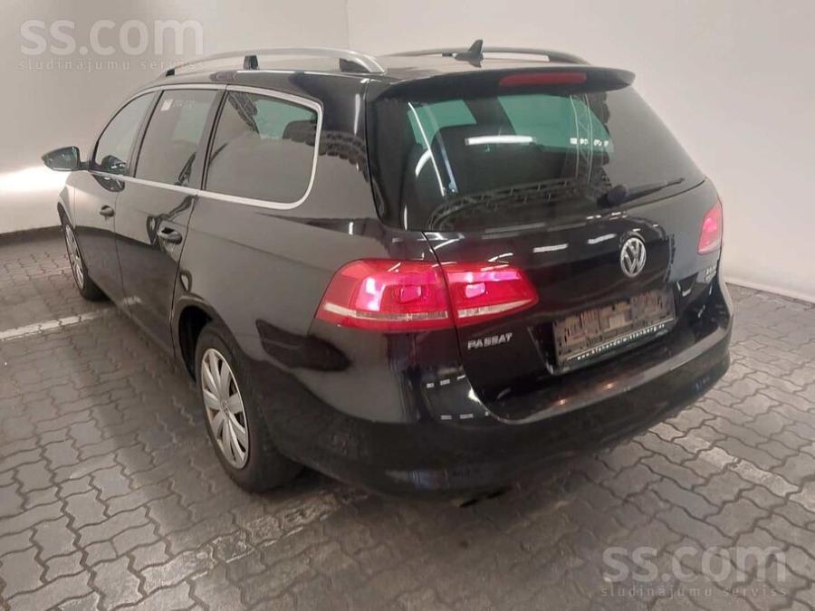 Black Volkswagen Passat B7 2011 in Cesis, with an engine capacity of 2.00 L and mileage of 0 thousand km for 4200 €, photo 4 on AUTOMOTO.COM.LV