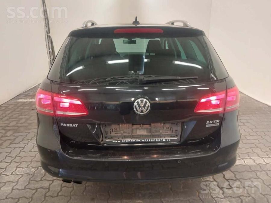 Black Volkswagen Passat B7 2011 in Cesis, with an engine capacity of 2.00 L and mileage of 0 thousand km for 4200 €, photo 8 on AUTOMOTO.COM.LV