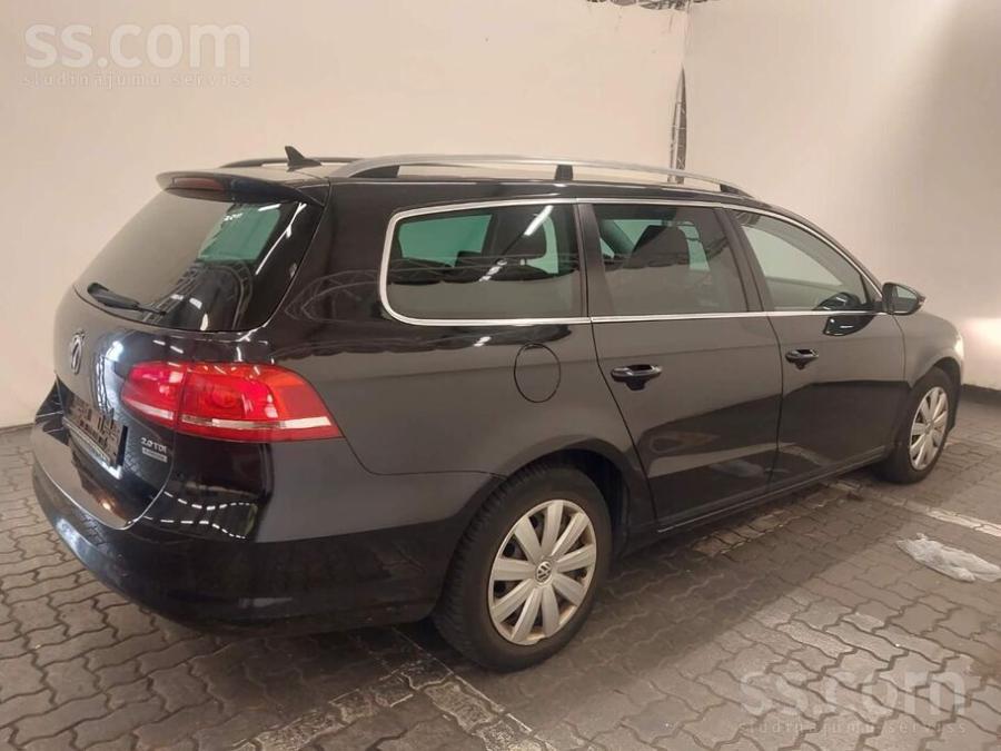 Black Volkswagen Passat B7 2011 in Cesis, with an engine capacity of 2.00 L and mileage of 0 thousand km for 4200 €, photo 10 on AUTOMOTO.COM.LV