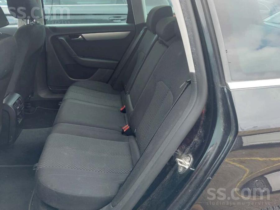 Black Volkswagen Passat B7 2011 in Cesis, with an engine capacity of 2.00 L and mileage of 0 thousand km for 4200 €, photo 14 on AUTOMOTO.COM.LV