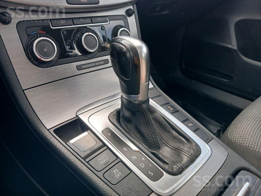 Melns Volkswagen Passat B7 2011 Rīga, ar dzinēja tilpumu 2.00 L un nobraukumu 0 tūkst. km par 1590 €, foto 13 vietnē AUTOMOTO.COM.LV