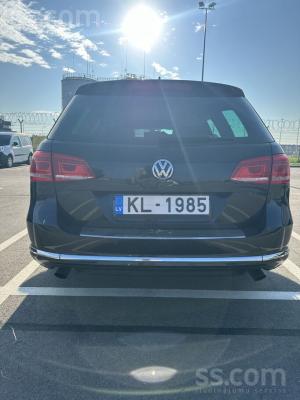 Black Volkswagen Passat B7 2011 in Riga, with an engine capacity of 2.00 L and mileage of 329 thousand km for 5650 €, photo 7 on AUTOMOTO.COM.LV