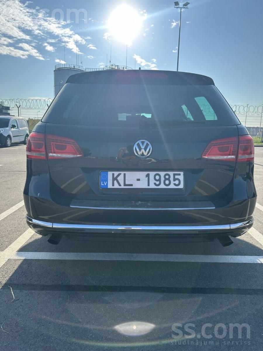 Black Volkswagen Passat B7 2011 in Riga, with an engine capacity of 2.00 L and mileage of 329 thousand km for 5650 €, photo 7 on AUTOMOTO.COM.LV