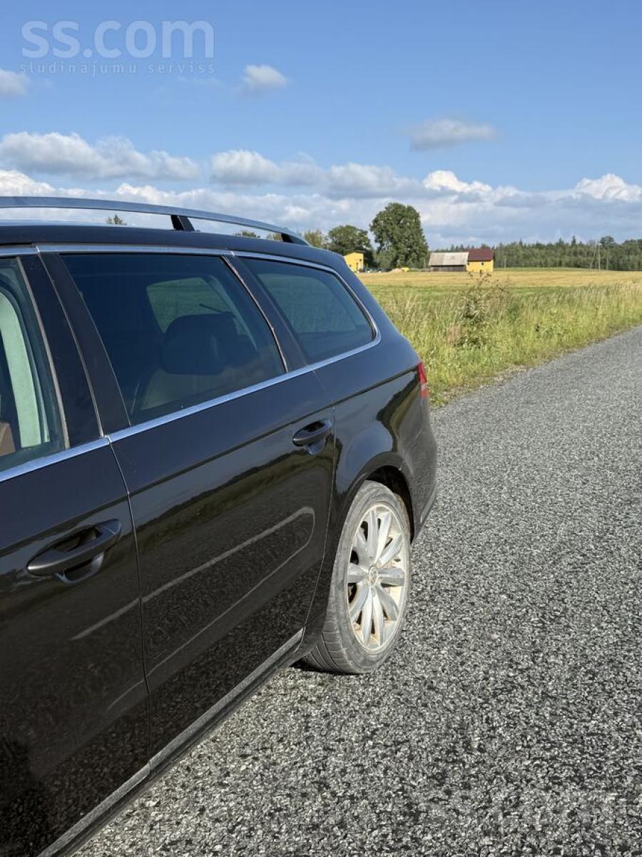 Black Volkswagen Passat B7 2011 in Limbazi, with an engine capacity of 2.00 L and mileage of 473 thousand km for 3200 €, photo 4 on AUTOMOTO.COM.LV