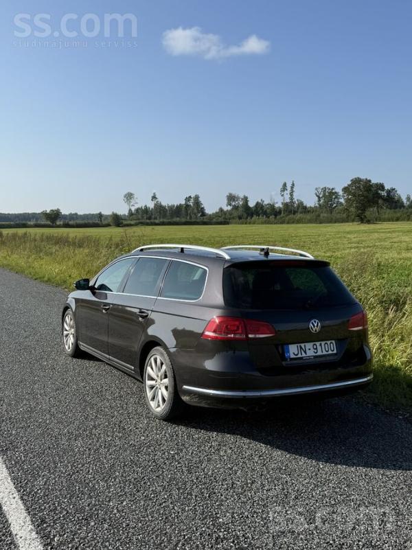 Black Volkswagen Passat B7 2011 in Limbazi, with an engine capacity of 2.00 L and mileage of 473 thousand km for 3200 €, photo 5 on AUTOMOTO.COM.LV