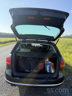 Black Volkswagen Passat B7 2011 in Limbazi, with an engine capacity of 2.00 L and mileage of 473 thousand km for 3200 €, photo 7 on AUTOMOTO.COM.LV
