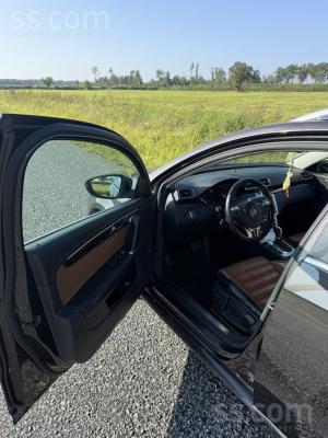Black Volkswagen Passat B7 2011 in Limbazi, with an engine capacity of 2.00 L and mileage of 473 thousand km for 3200 €, photo 8 on AUTOMOTO.COM.LV
