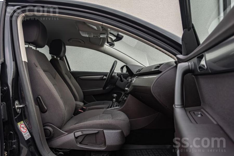 Melns Volkswagen Passat B7 2011 Rīga, ar dzinēja tilpumu 1.60 L un nobraukumu 270 tūkst. km par 4450 €, foto 9 vietnē AUTOMOTO.COM.LV