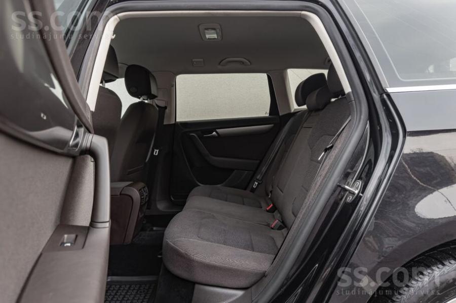Melns Volkswagen Passat B7 2011 Rīga, ar dzinēja tilpumu 1.60 L un nobraukumu 270 tūkst. km par 4450 €, foto 10 vietnē AUTOMOTO.COM.LV