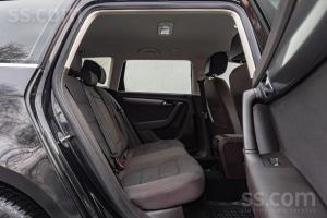 Melns Volkswagen Passat B7 2011 Rīga, ar dzinēja tilpumu 1.60 L un nobraukumu 270 tūkst. km par 4450 €, foto 11 vietnē AUTOMOTO.COM.LV