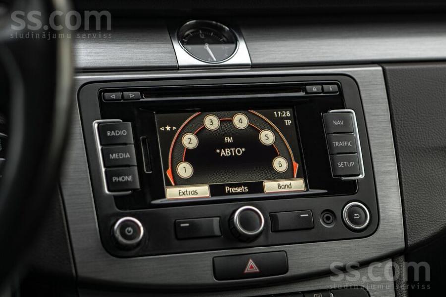 Melns Volkswagen Passat B7 2011 Rīga, ar dzinēja tilpumu 1.60 L un nobraukumu 270 tūkst. km par 4450 €, foto 20 vietnē AUTOMOTO.COM.LV