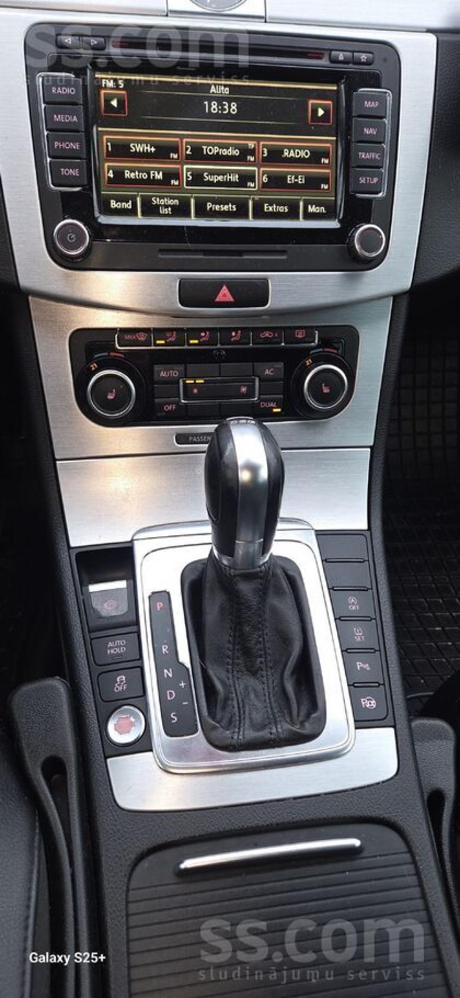 Black Volkswagen Passat B7 2011 in Rezekne, with an engine capacity of 2.00 L and mileage of 254 thousand km for 4000 €, photo 9 on AUTOMOTO.COM.LV
