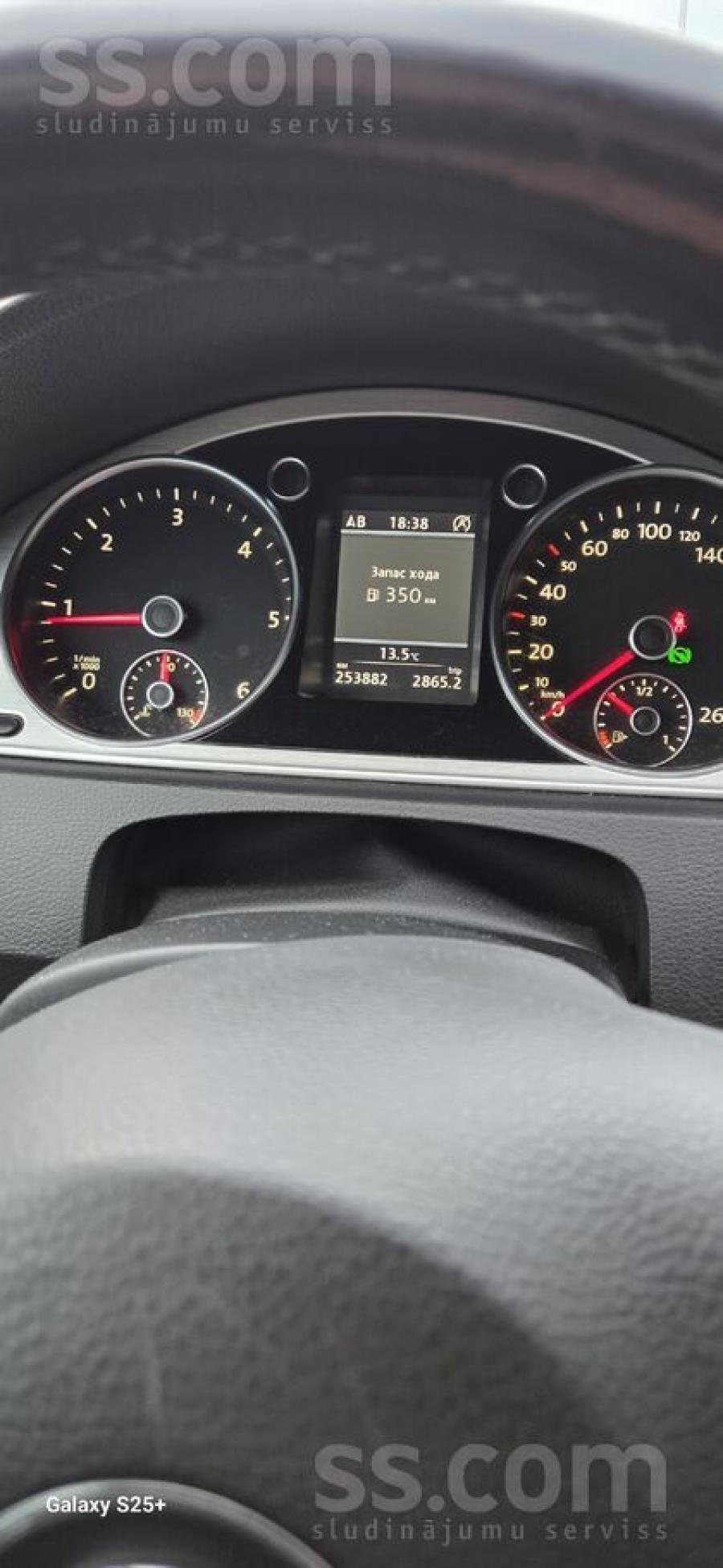 Black Volkswagen Passat B7 2011 in Rezekne, with an engine capacity of 2.00 L and mileage of 254 thousand km for 4000 €, photo 10 on AUTOMOTO.COM.LV