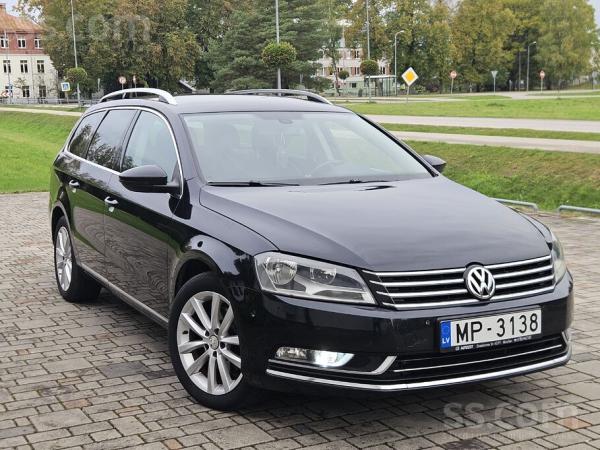 Volkswagen Passat B7 2011 in Jelgava on AUTOMOTO.COM.LV Black Volkswagen Passat B7 2011 in Jelgava, with an engine capacity of 2.00 L and mileage of 254 thousand km for 5350 €, photo 4 on AUTOMOTO.COM.LV