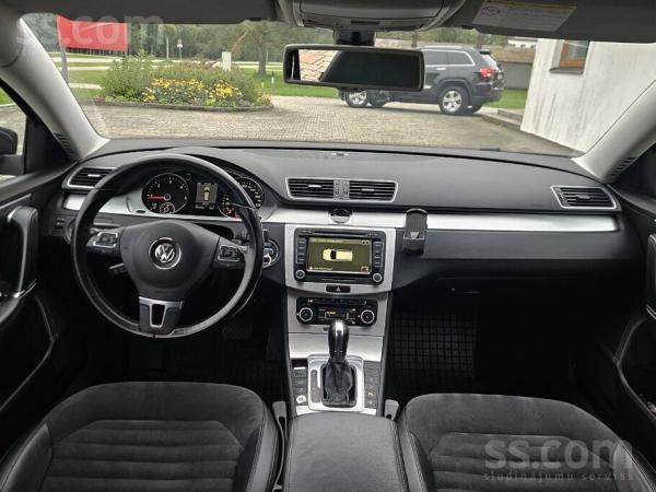 Volkswagen Passat B7 2011 in Jelgava on AUTOMOTO.COM.LV Black Volkswagen Passat B7 2011 in Jelgava, with an engine capacity of 2.00 L and mileage of 254 thousand km for 5350 €, photo 6 on AUTOMOTO.COM.LV