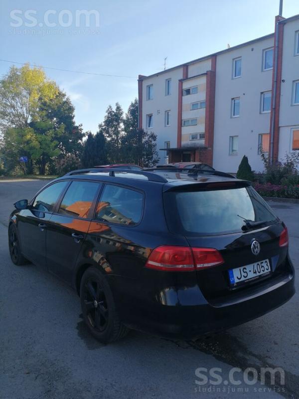 Black Volkswagen Passat B7 2011 in Bauska, with an engine capacity of 2.00 L and mileage of 310 thousand km for 3900 €, photo 7 on AUTOMOTO.COM.LV